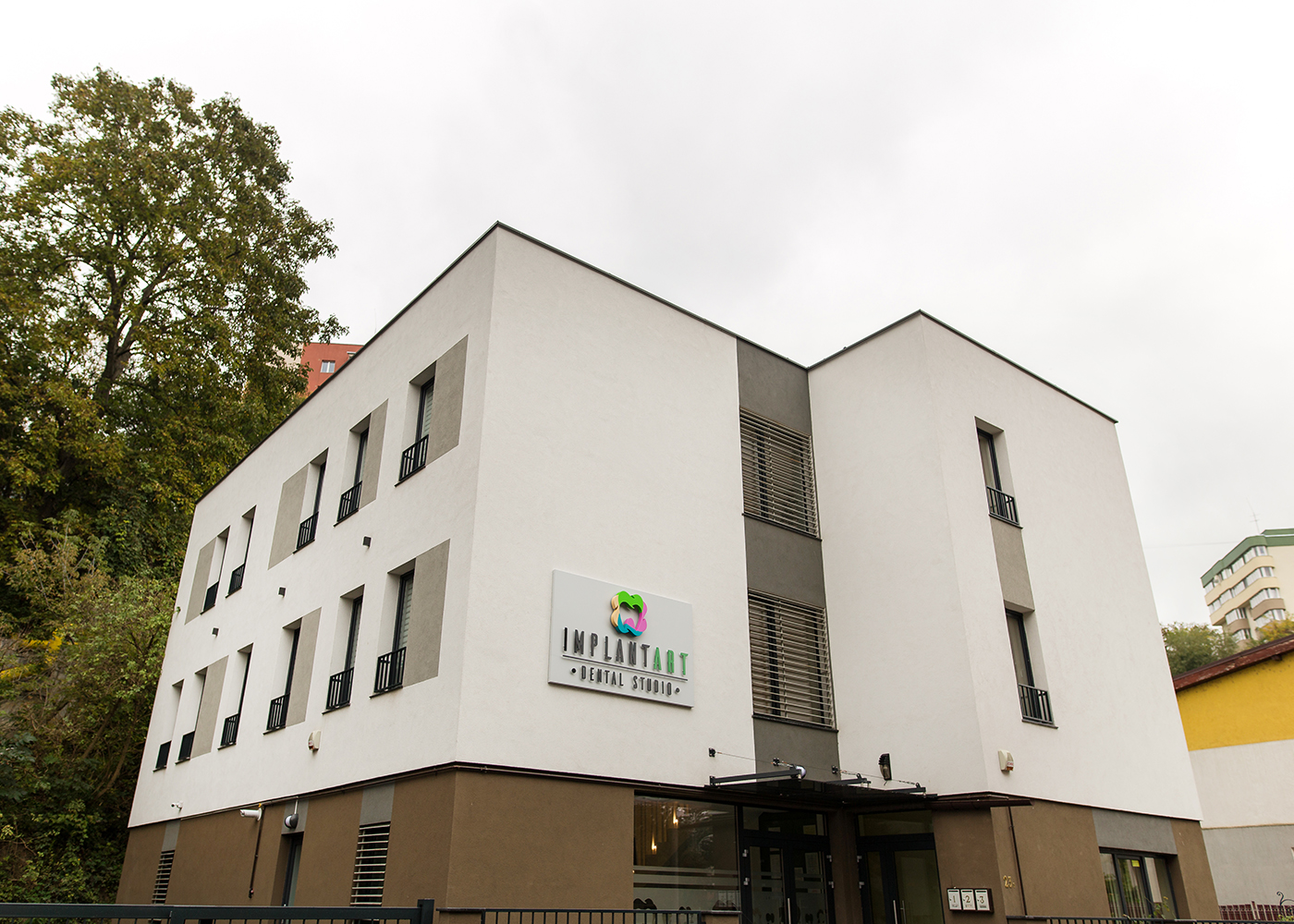 dental tourism for dental implants Cluj Romania - ImplantArt dental tourism for dental implants Cluj Romania - ImplantArt